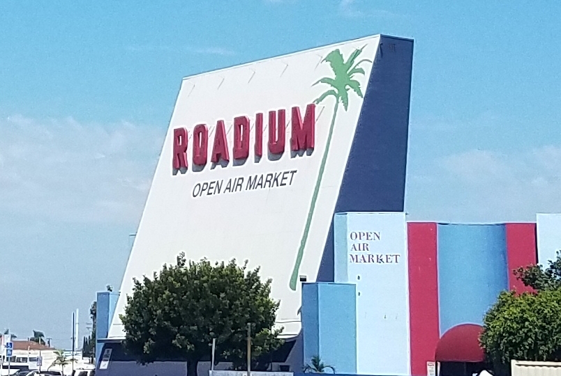 Roadium Open Air Market